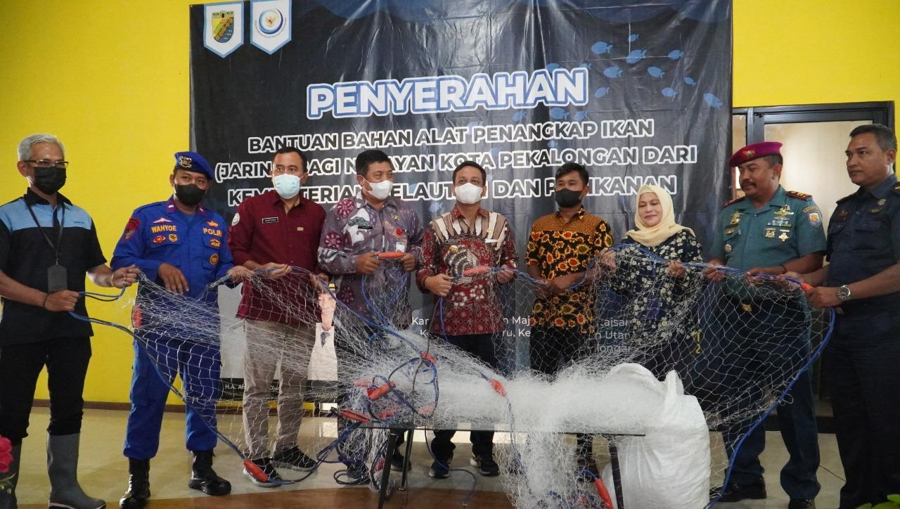 Wali Kota : Ingatkan bantuan jaring jangan sampai ada yang dijual ... Wali Kota : Ingatkan bantuan jaring jangan sampai ada yang dijual ...